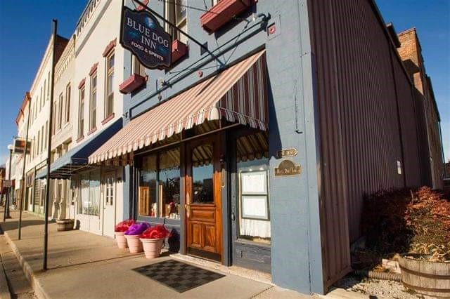 Historic Blue Dog Inn, Restaurant & Bar, Lincoln, IL