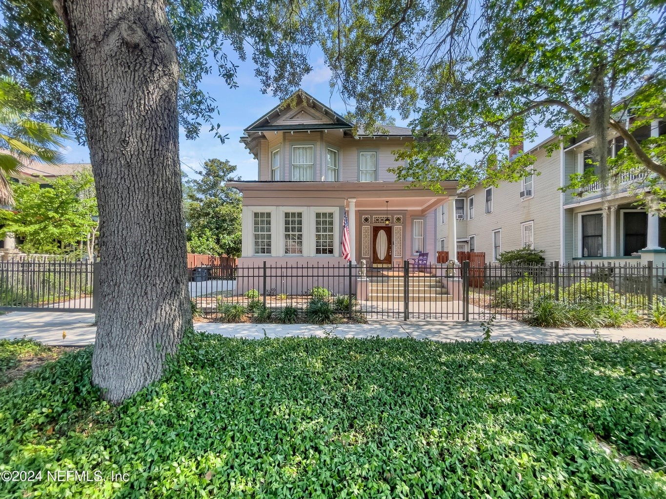 Blending Historic Charm with Modern Updates in Historic Springfield ...